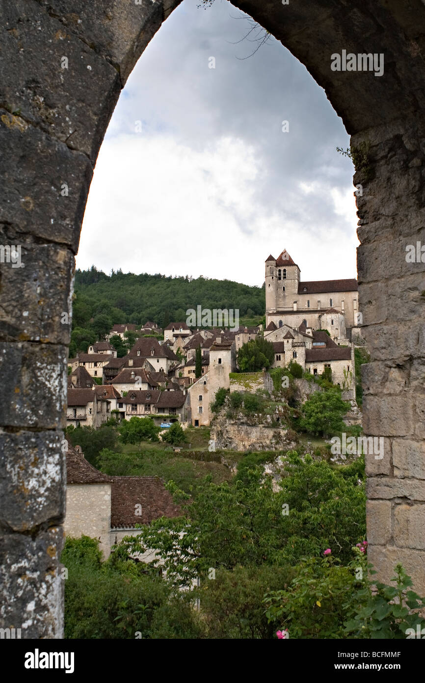 Saint Cirq Lapopie Stock Photo - Alamy