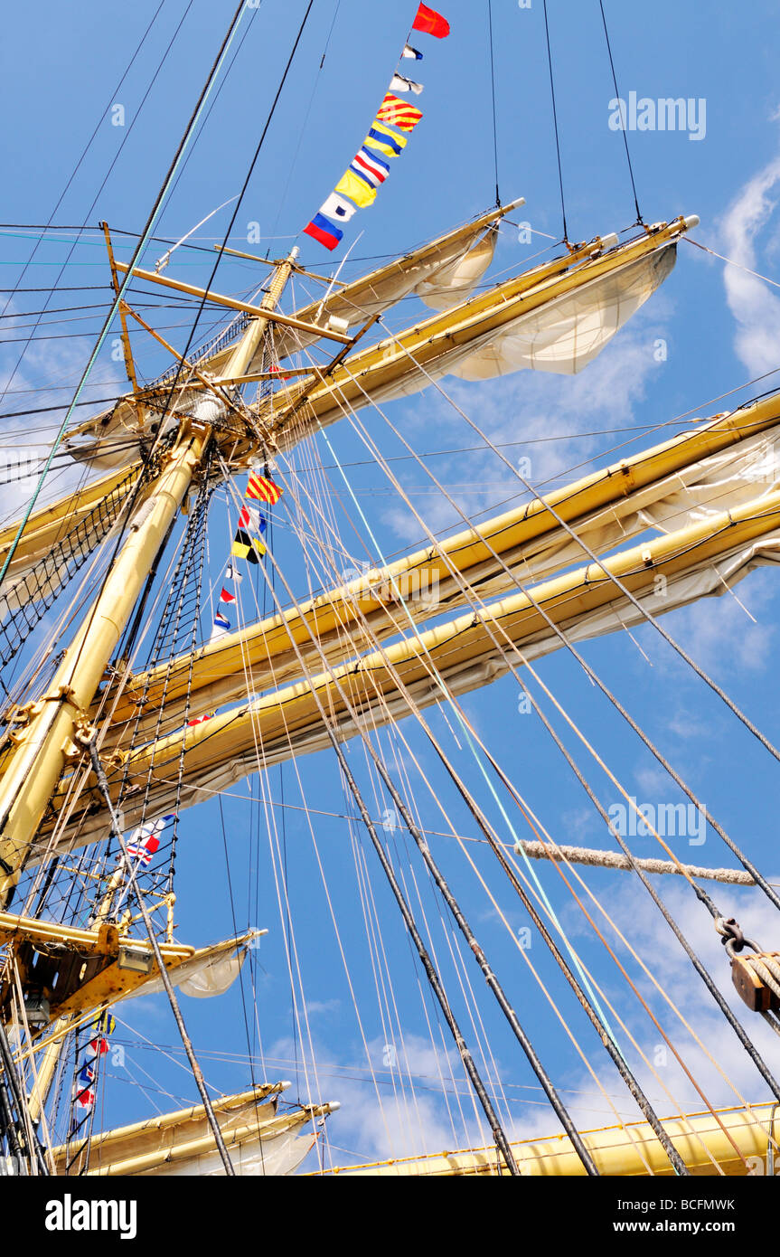 Lines of flags hi-res stock photography and images - Alamy