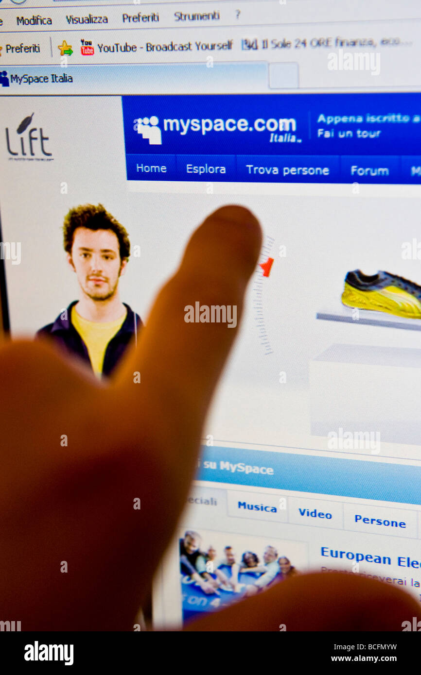 New myspace hi-res stock photography and images - Alamy