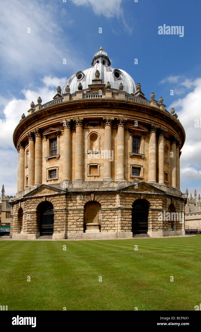 Oxford radcliffe camera building hi-res stock photography and images ...