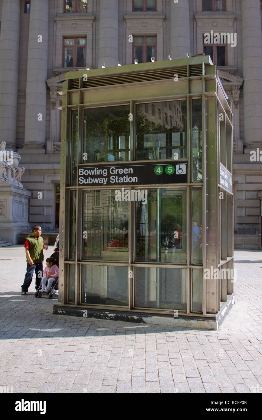 Bowling Green Subway Station kiosk, New York, USA Stock Photo - Alamy