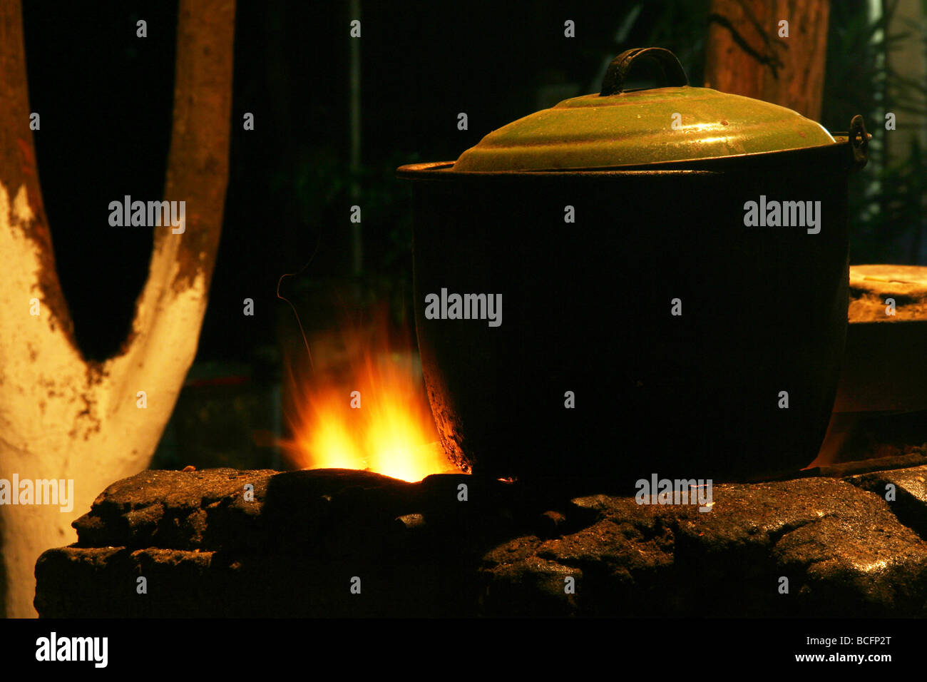 Indigenous kitchen hi-res stock photography and images - Alamy