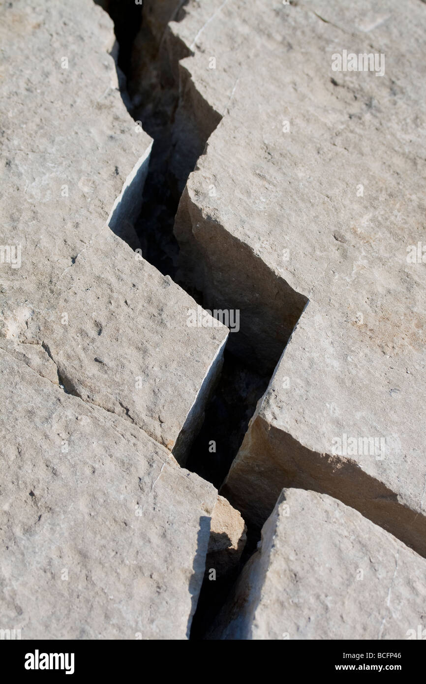 Split in rock hi-res stock photography and images - Alamy