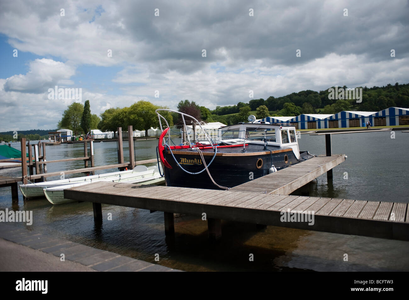 A Boat Called Munky On The Thames Stock Photo Alamy a-boat-called-munky-on-the-thames-stock-photo-alamy