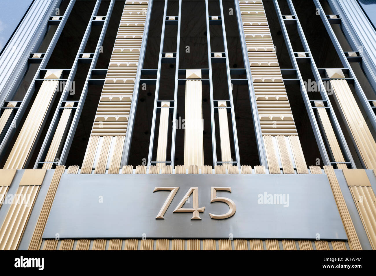 745 fifth avenue hi-res stock photography and images - Alamy
