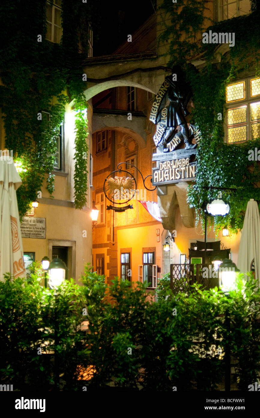 Courtyard at night hi-res stock photography and images - Alamy