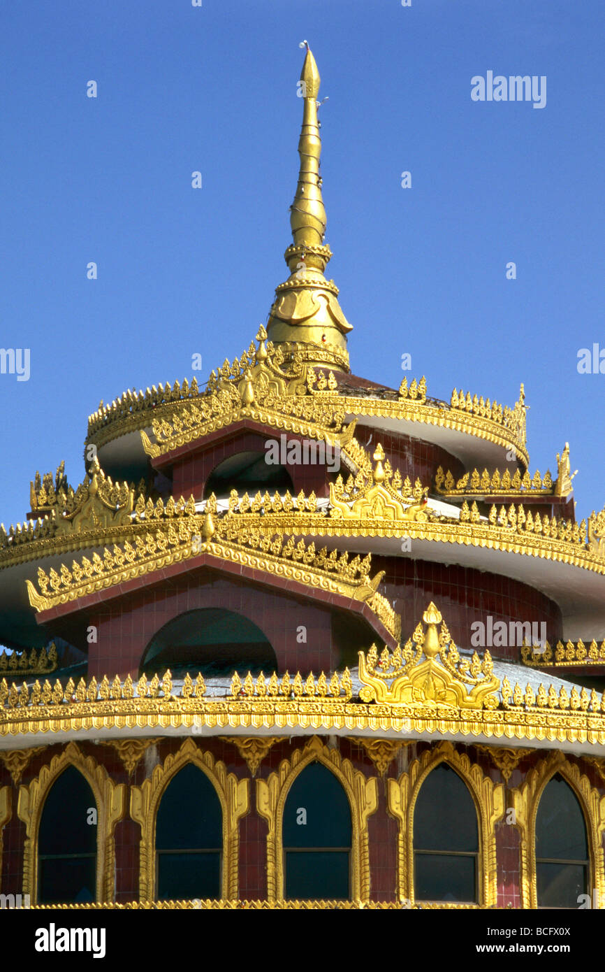 myanmar golden rock temple Stock Photo - Alamy