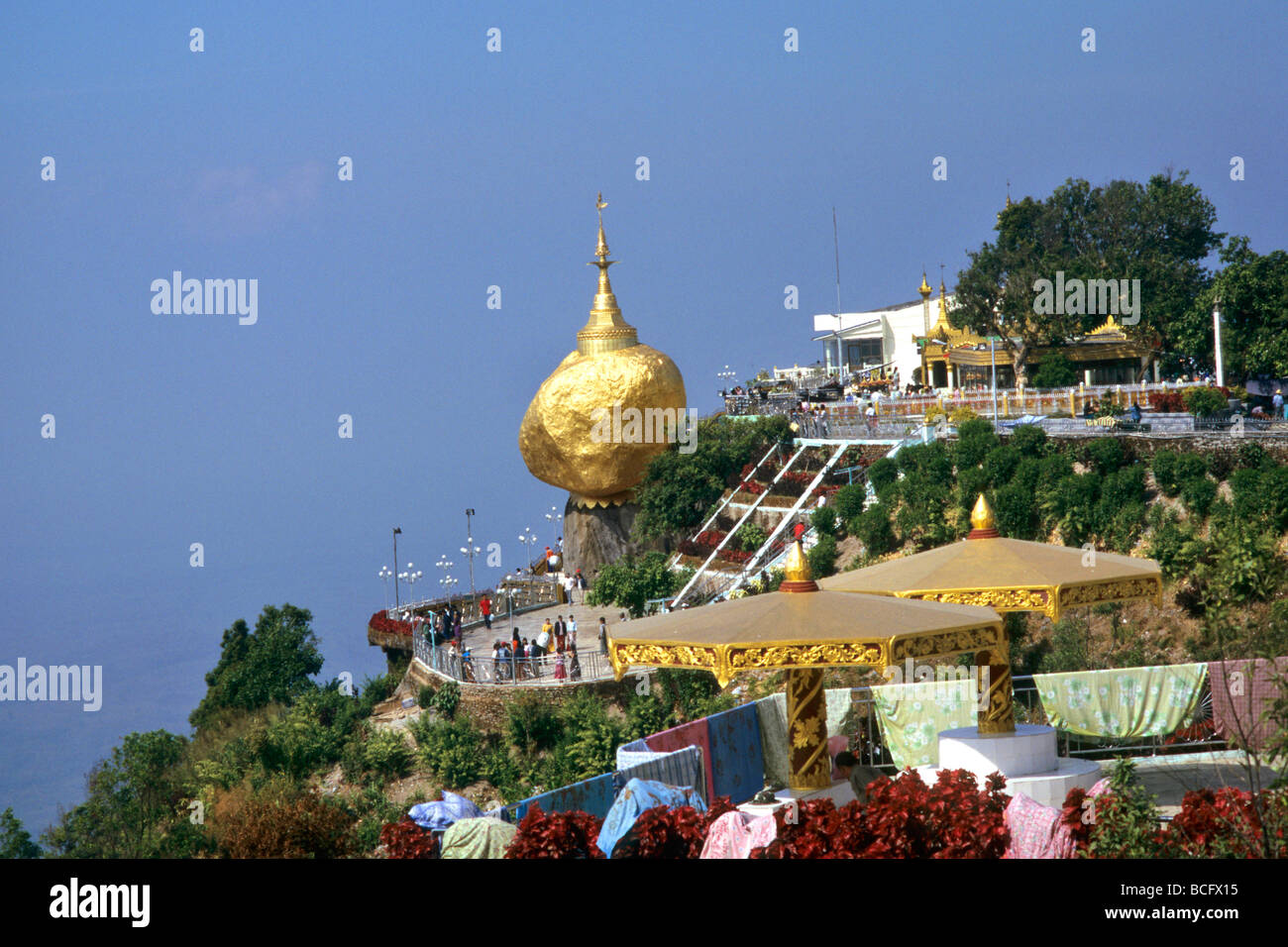 myanmar golden rock temple Stock Photo - Alamy