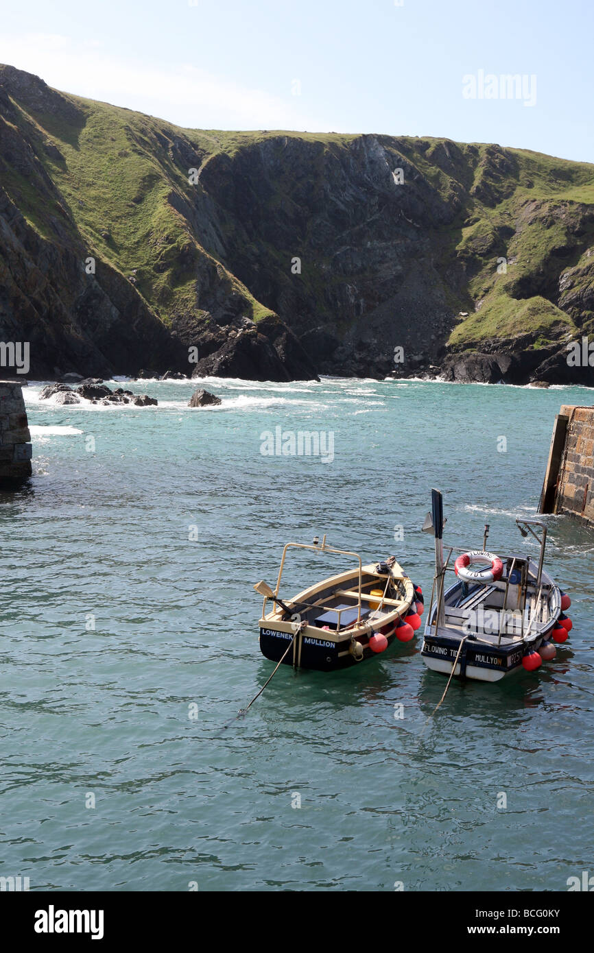 Mullion Cove Cornwall England UK Stock Photo - Alamy