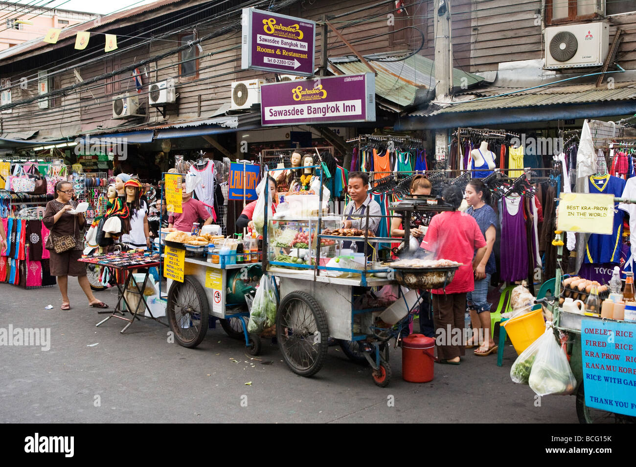 Food carts on road hi-res stock photography and images - Alamy