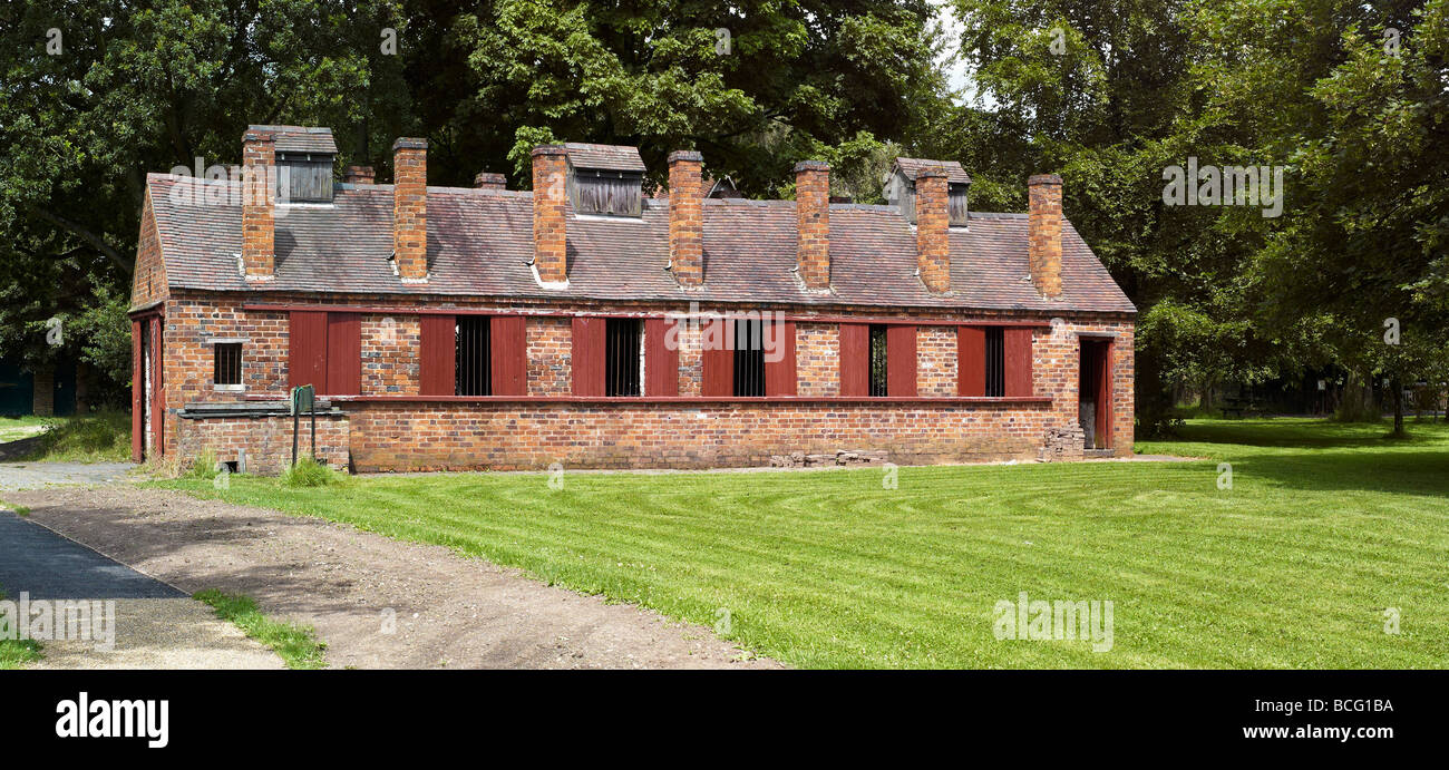 An old factory Stock Photo - Alamy