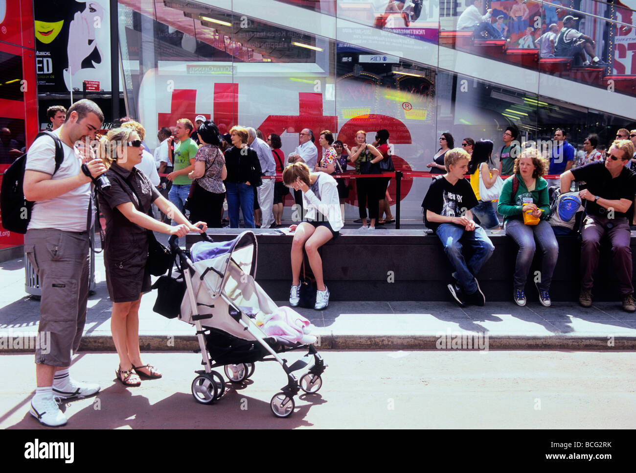 Tkts times square broadway new york city hi-res stock photography and ...