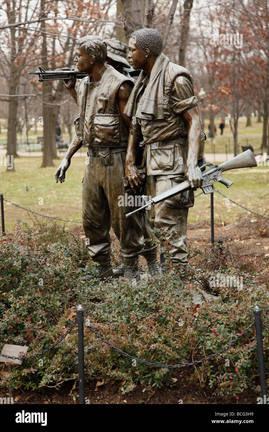 Statues of us soldiers hi-res stock photography and images - Alamy