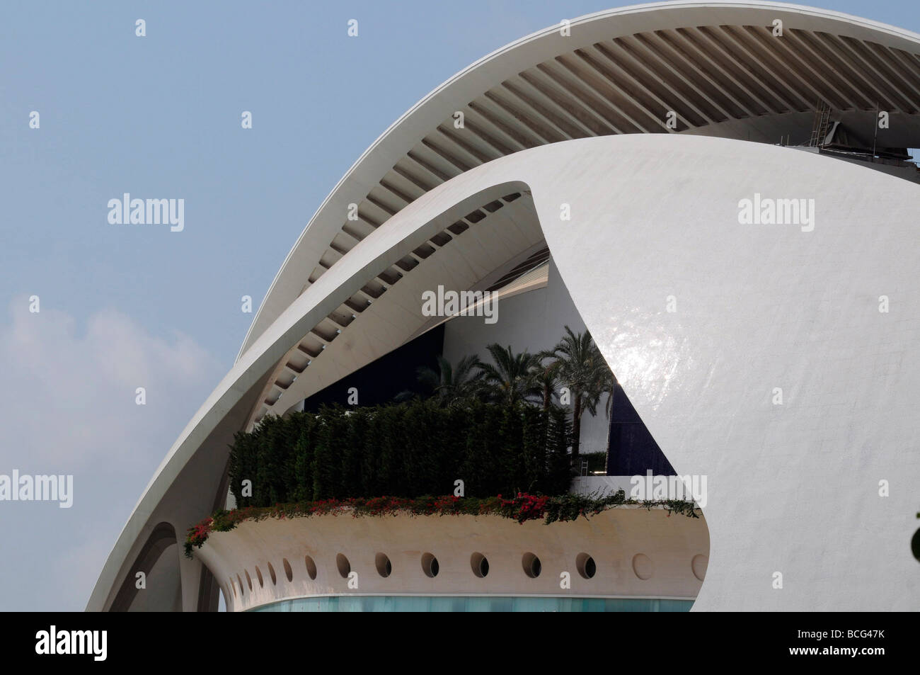 The Valencia Opera house and performing arts center in the City of Arts ...