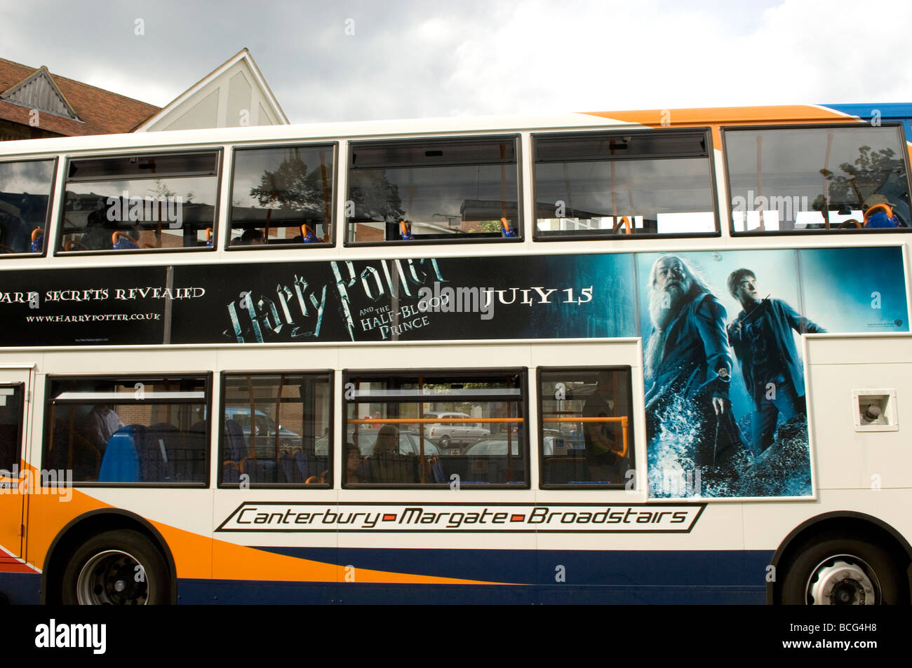 Harry potter film poster hi-res stock photography and images - Alamy