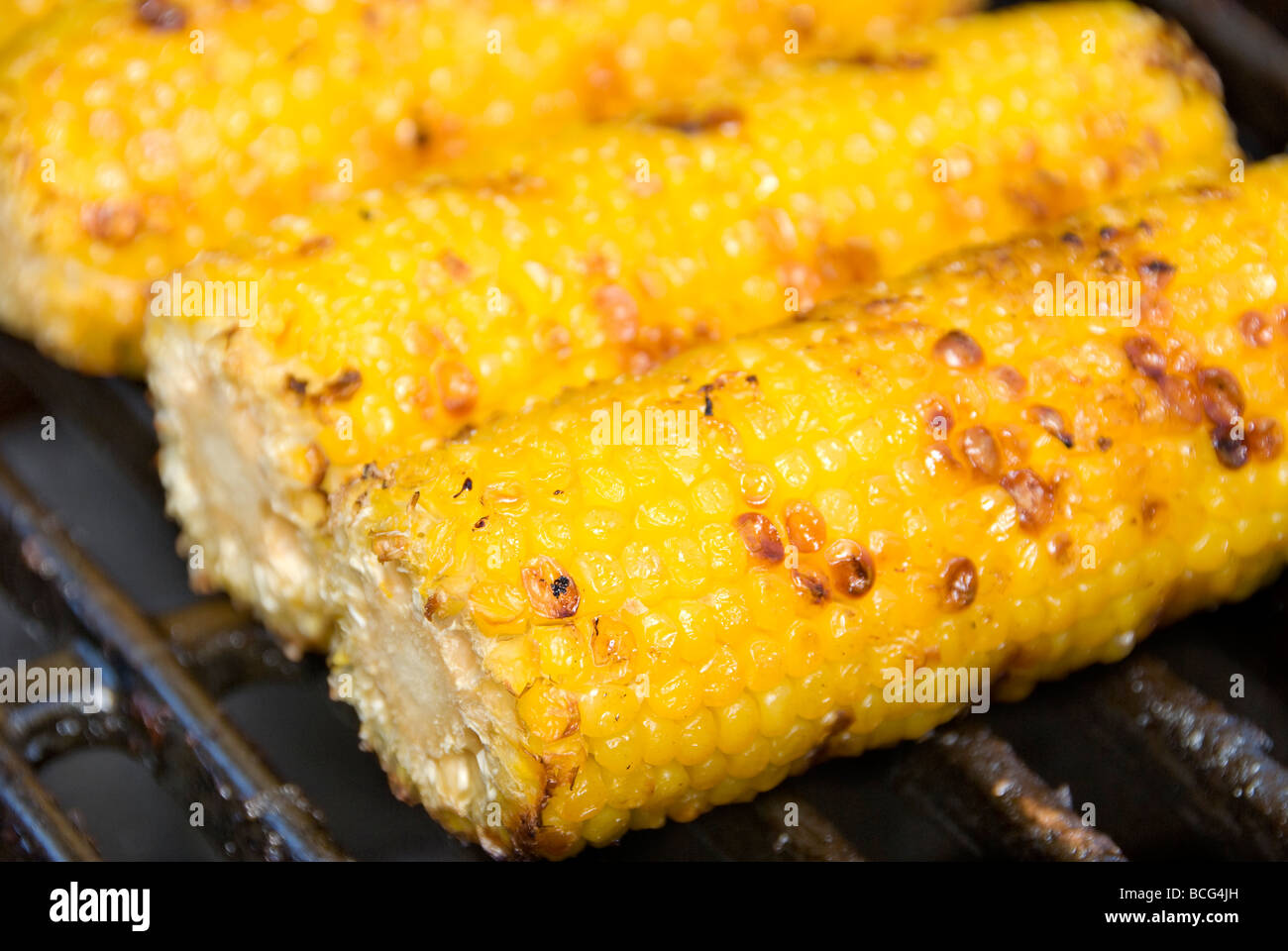 Cooking corn on the cob hi-res stock photography and images - Alamy