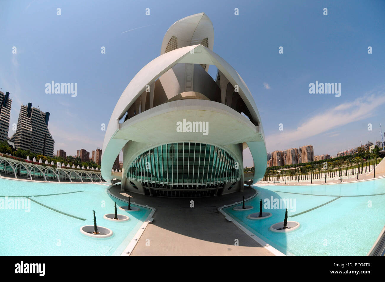 The Valencia Opera house and performing arts center in the City of Arts ...