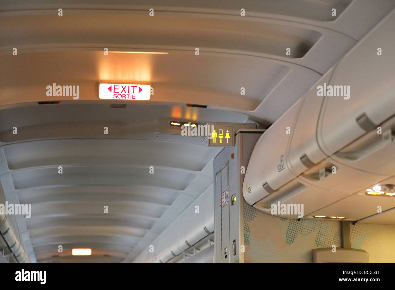 Airplane ceiling hi-res stock photography and images - Alamy