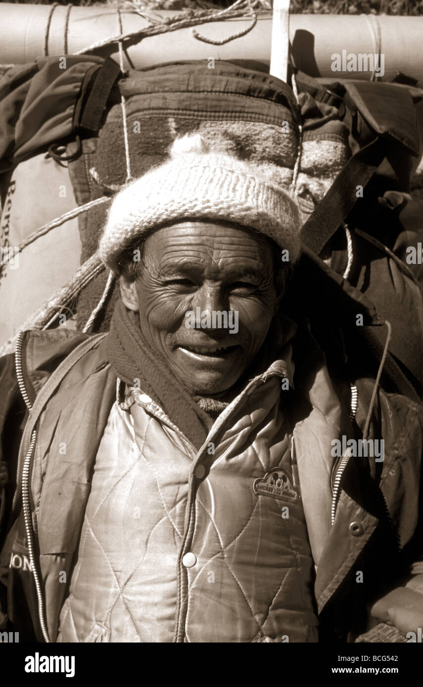Sherpa people nepal hi-res stock photography and images - Alamy