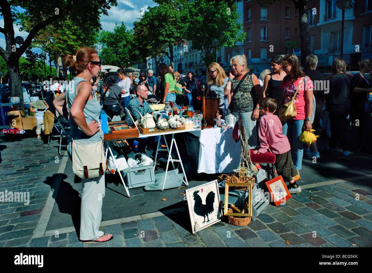 Public market antiques hi-res stock photography and images - Alamy