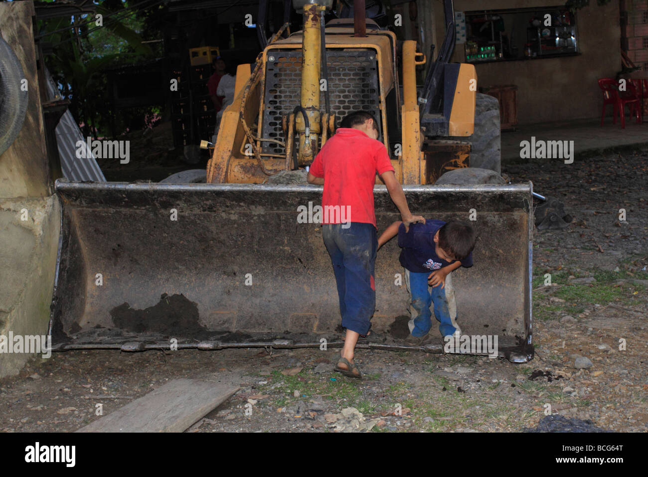 Colombia children poverty hi-res stock photography and images - Alamy