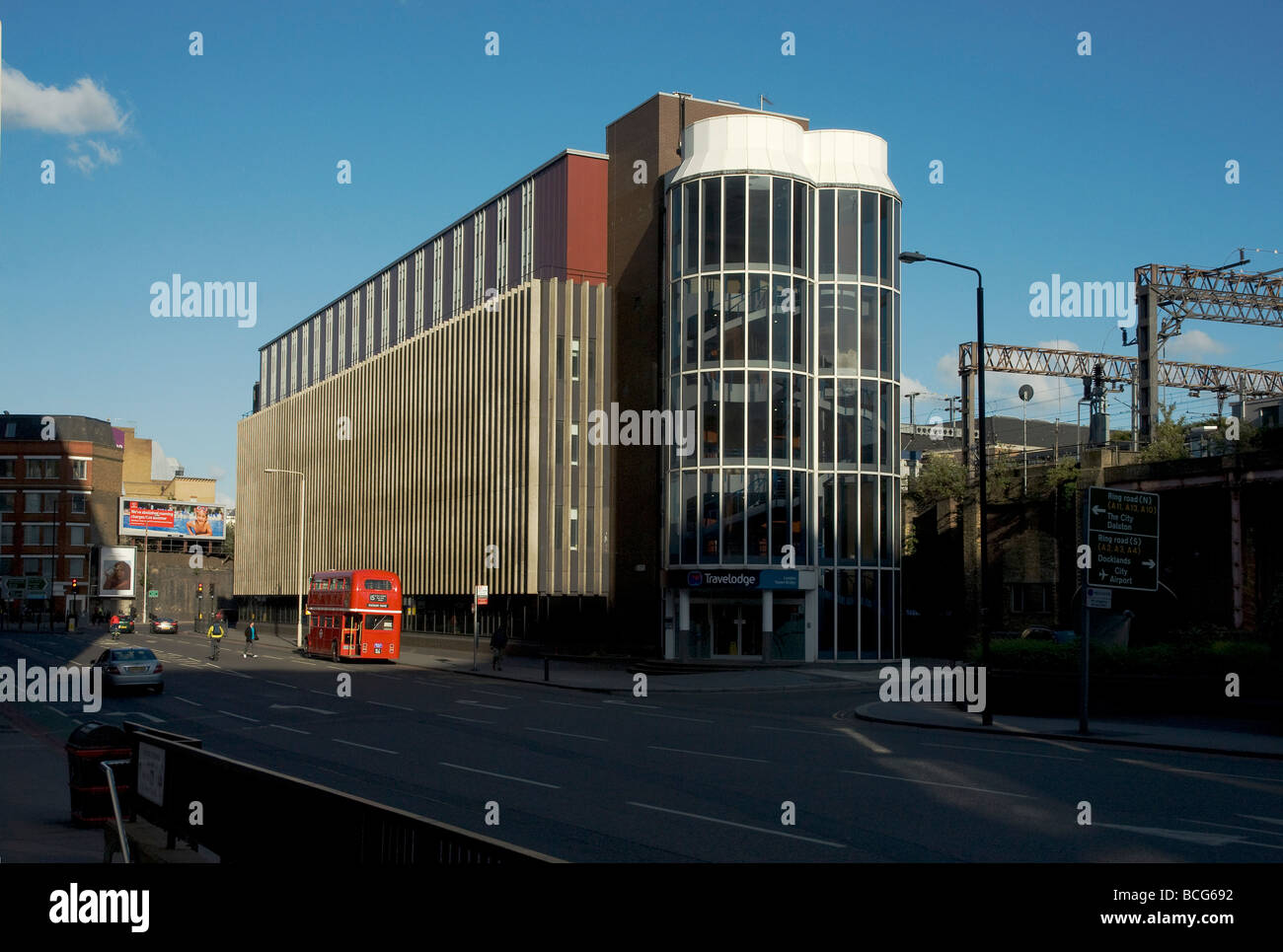 Travelodge Hotel near Tower Bridge, London Stock Photo - Alamy