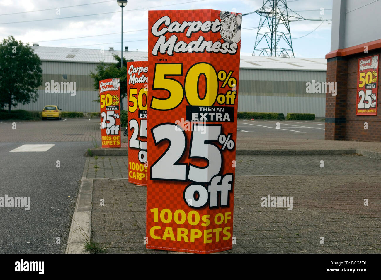 Slashed price hi-res stock photography and images - Alamy