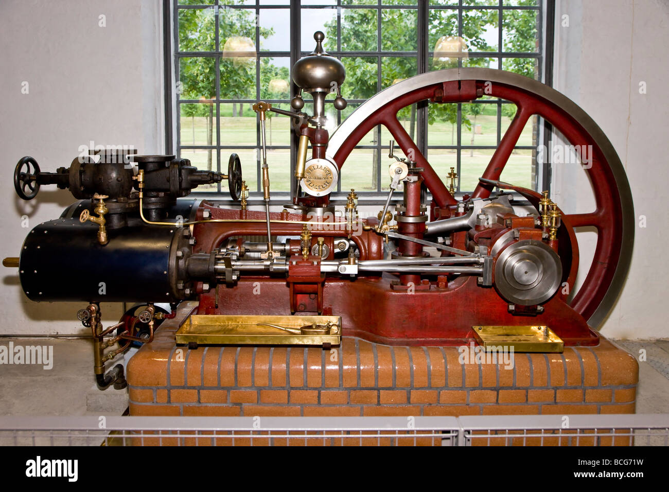 Old steam engine Stock Photo - Alamy