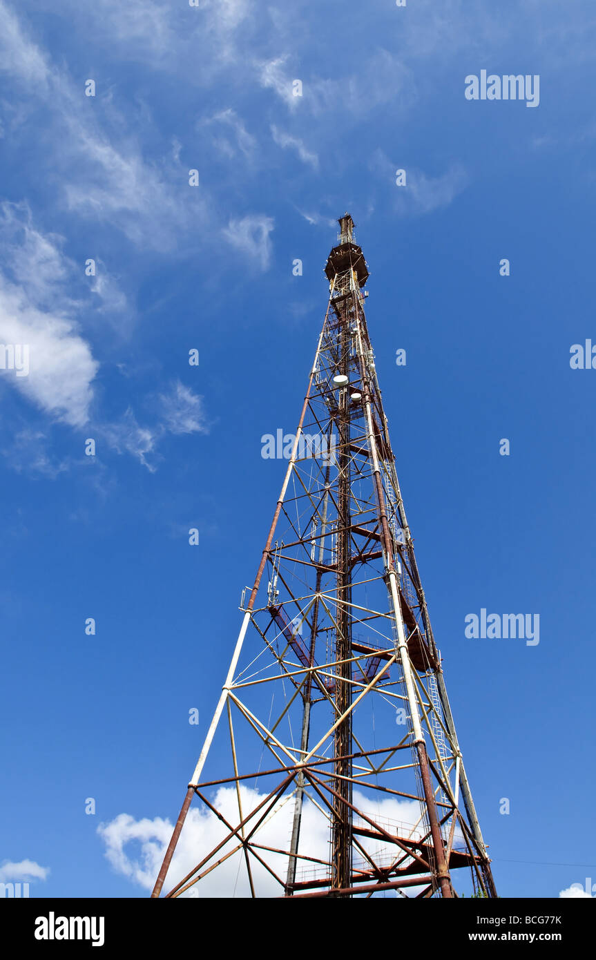 Telecommunications tower hi-res stock photography and images - Alamy