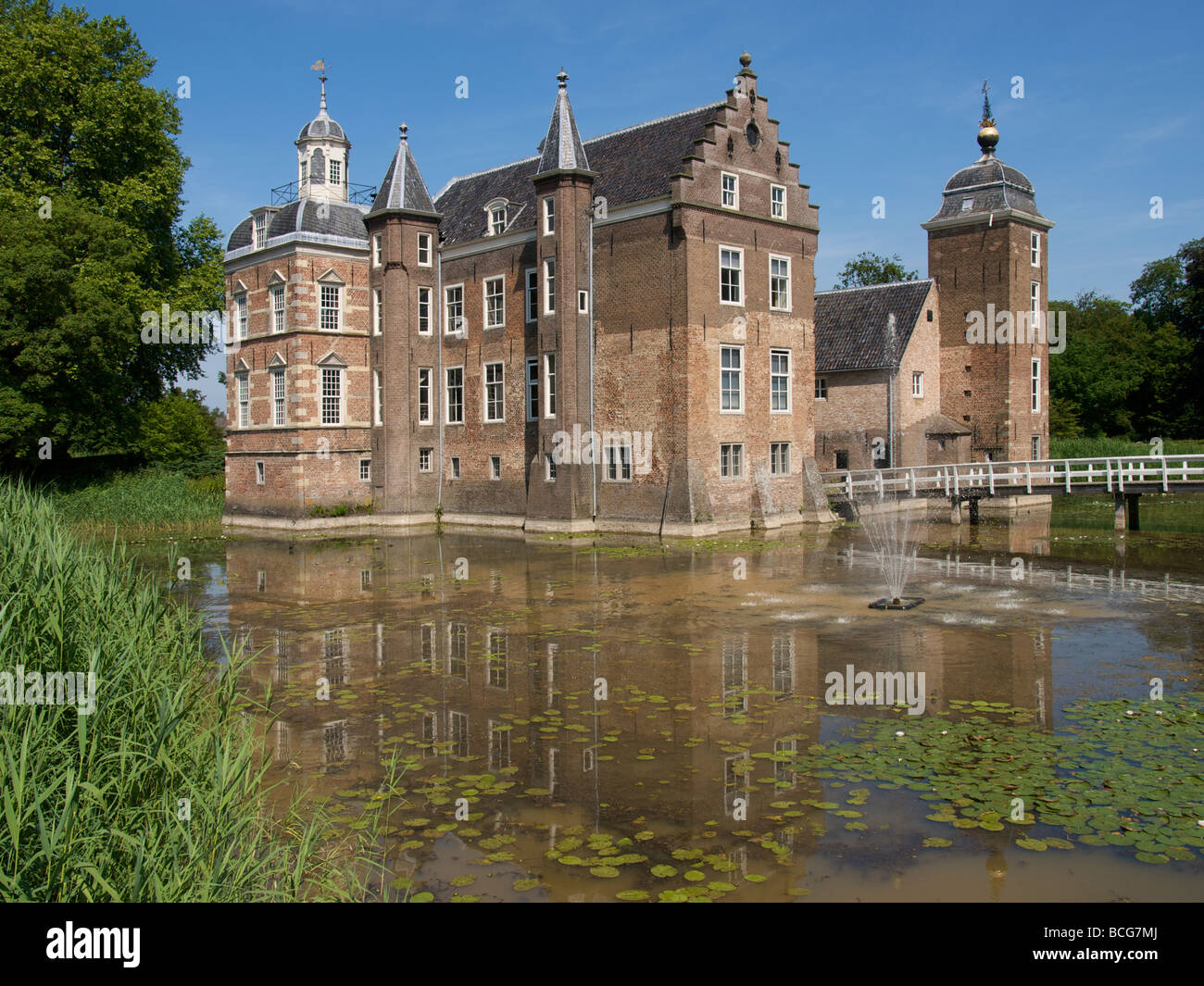 Huize ruurlo castle ruurlo gelderland hi-res stock photography and ...