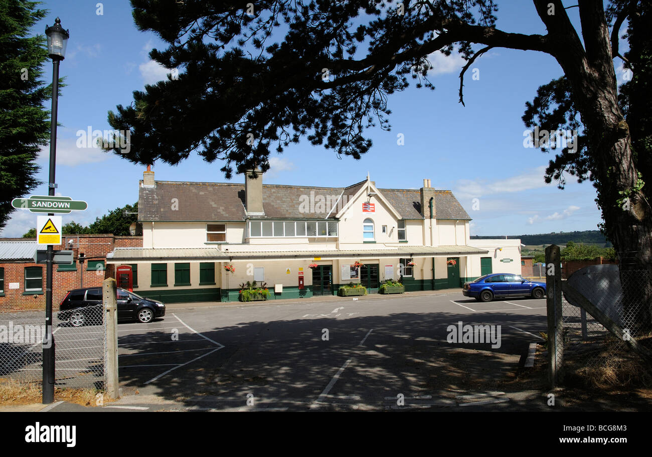 Sandown rail station hi-res stock photography and images - Alamy