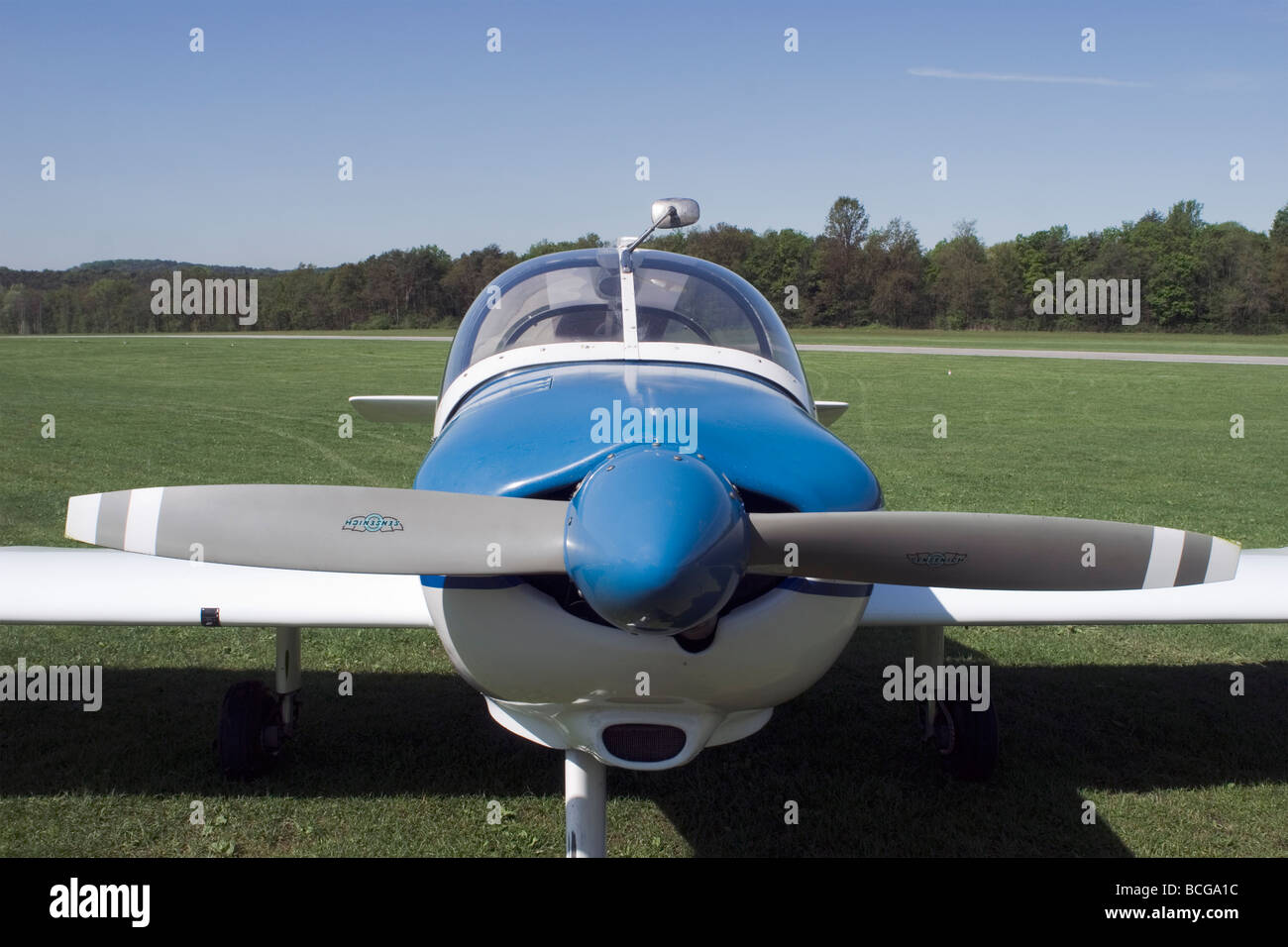 Airplane propeller airplane nose cone hi-res stock photography and ...