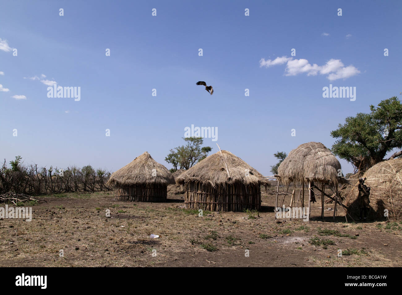 Straw huts in village hi-res stock photography and images - Alamy
