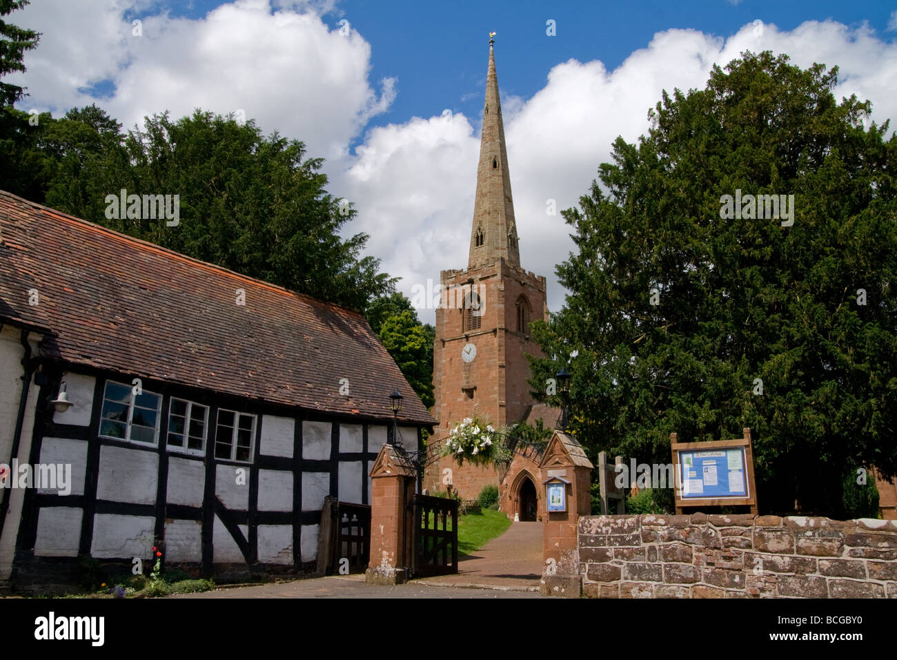 Saint peters church worfield hi-res stock photography and images - Alamy