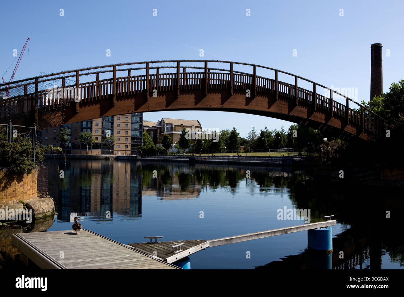 Bridge over Milwall Outer Dock Stock Photo - Alamy