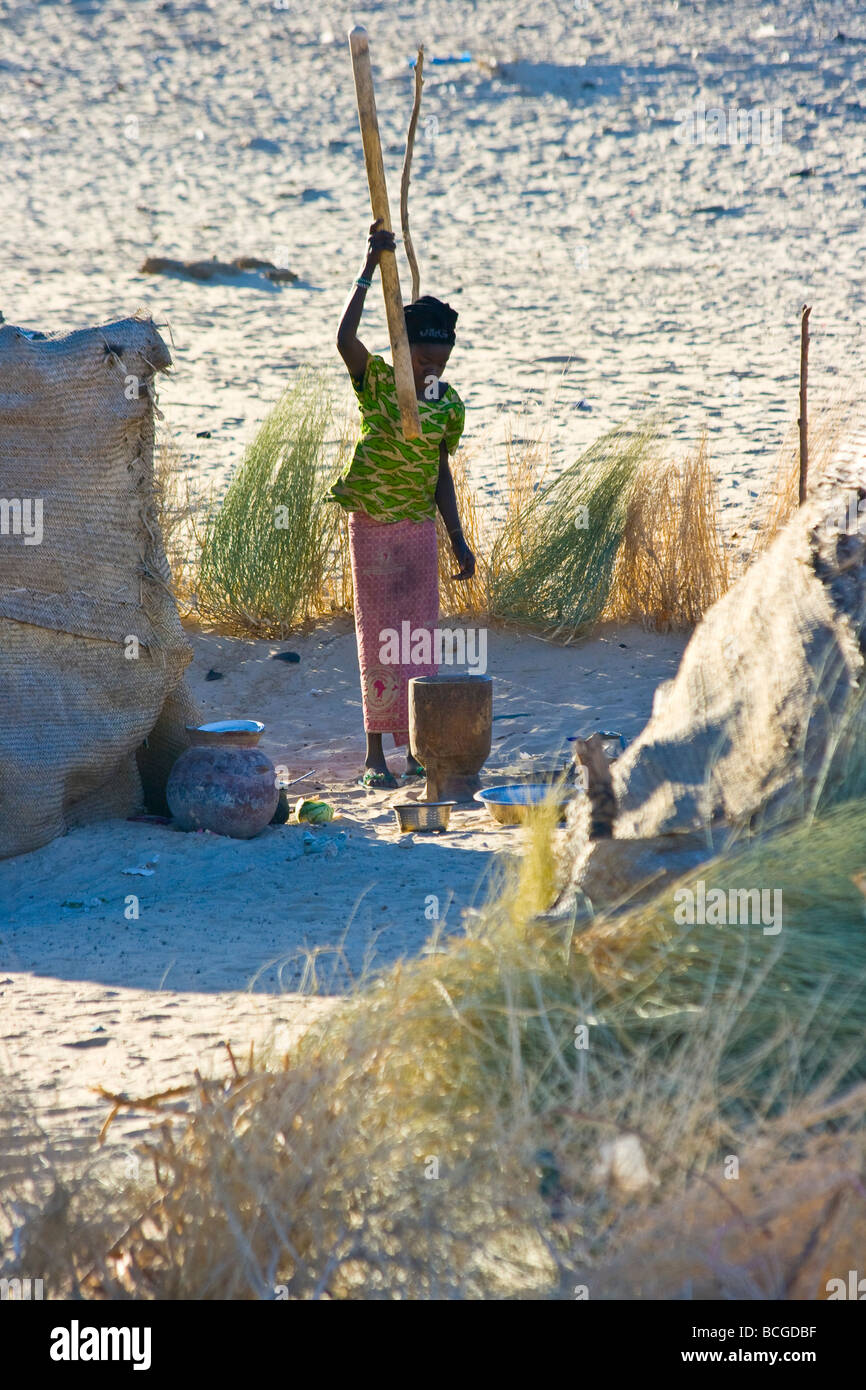 Africa mashing grain hi-res stock photography and images - Alamy