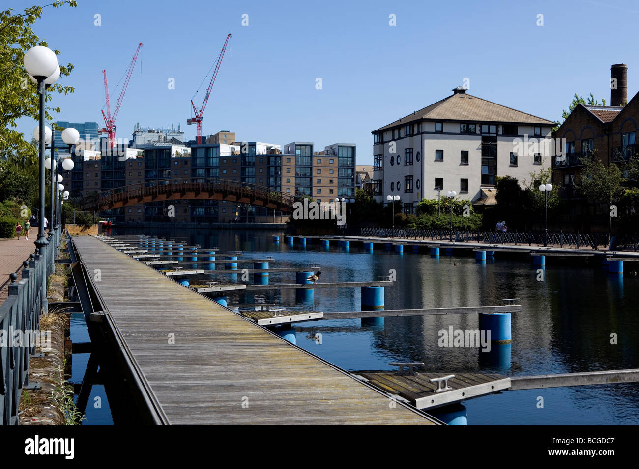 Quay on Milwall Outer Dock Stock Photo - Alamy