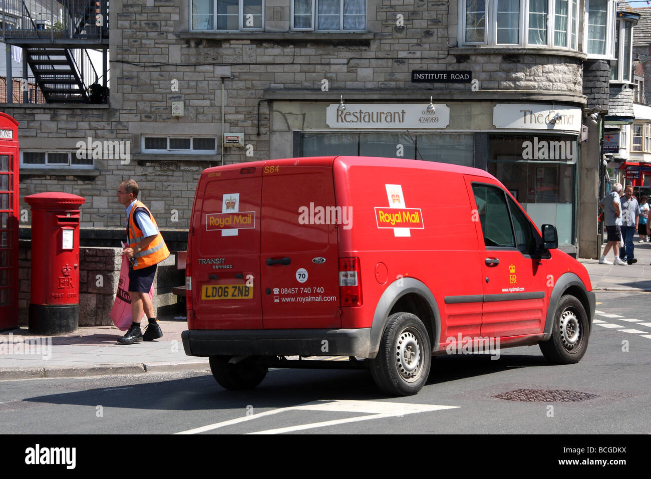 Postman van hi-res stock photography and images - Alamy
