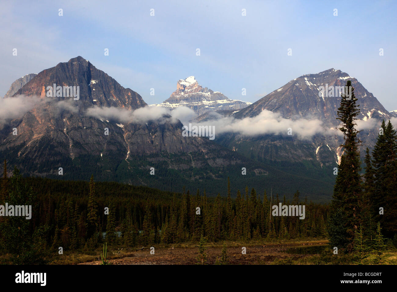 Canada Alberta Jasper National Park Sunwapta River Valley Rocky ...
