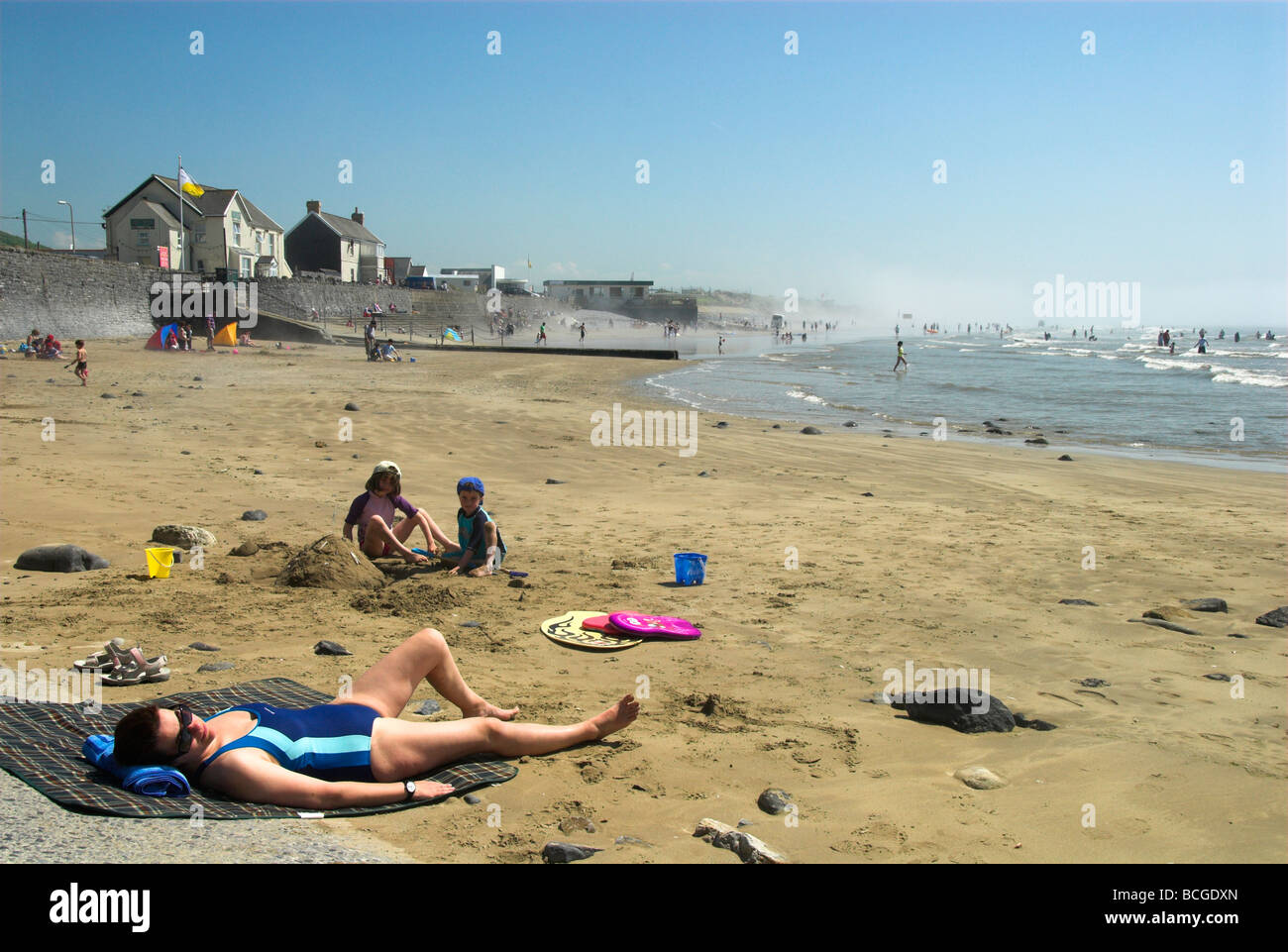 Pendine beach hi-res stock photography and images - Alamy
