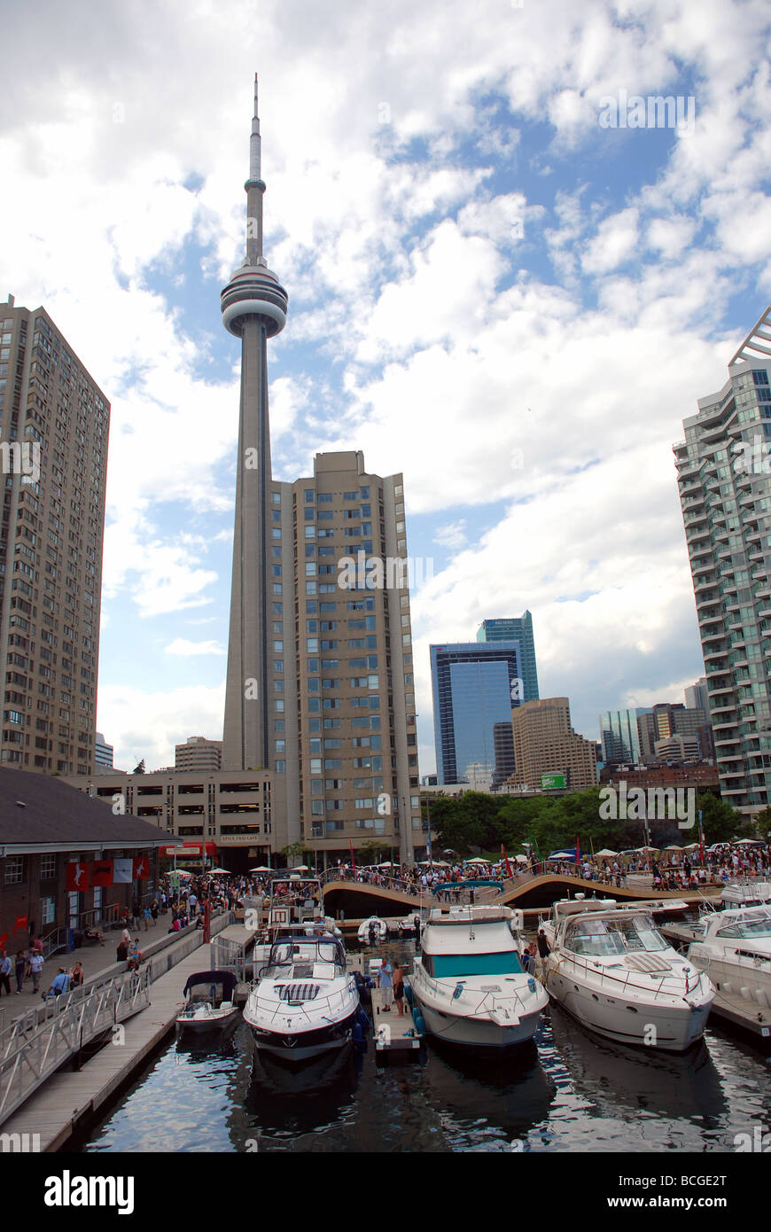 Toronto waterfront festival hi-res stock photography and images - Alamy