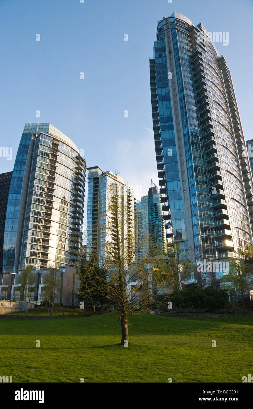 Downtown vancouver buildings hi-res stock photography and images - Alamy