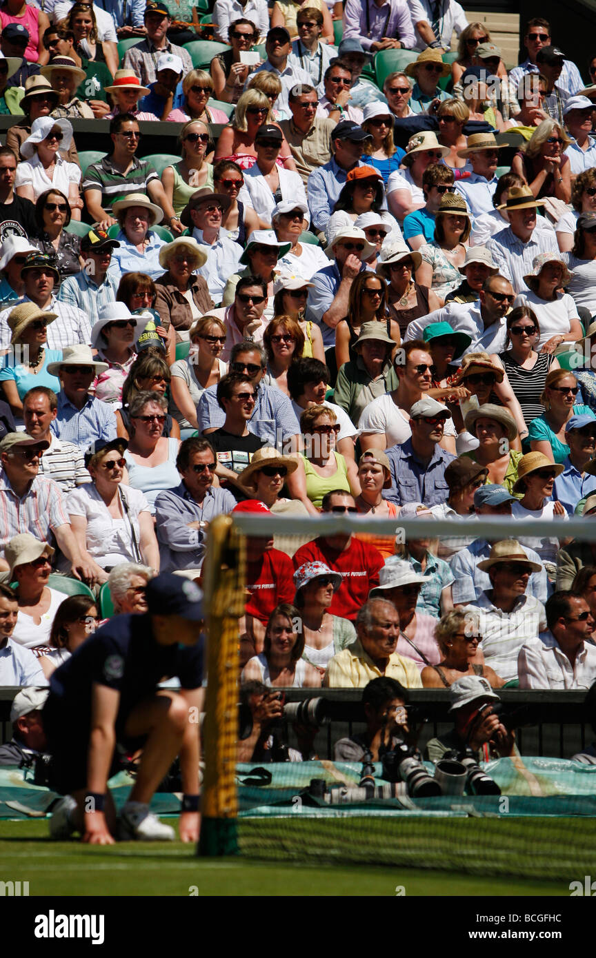 Wimbledon tennis spectators hi-res stock photography and images - Alamy