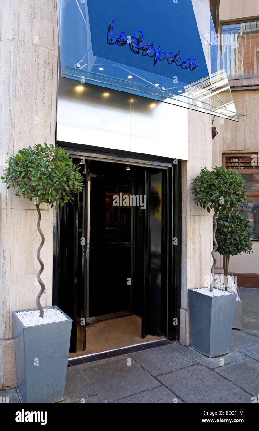 Caprice restaurant mayfair london hi-res stock photography and images ...