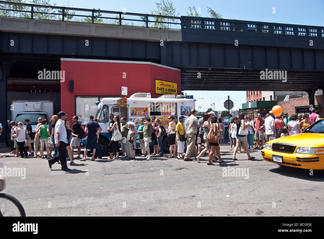 Neighborhood amenity hi-res stock photography and images - Alamy