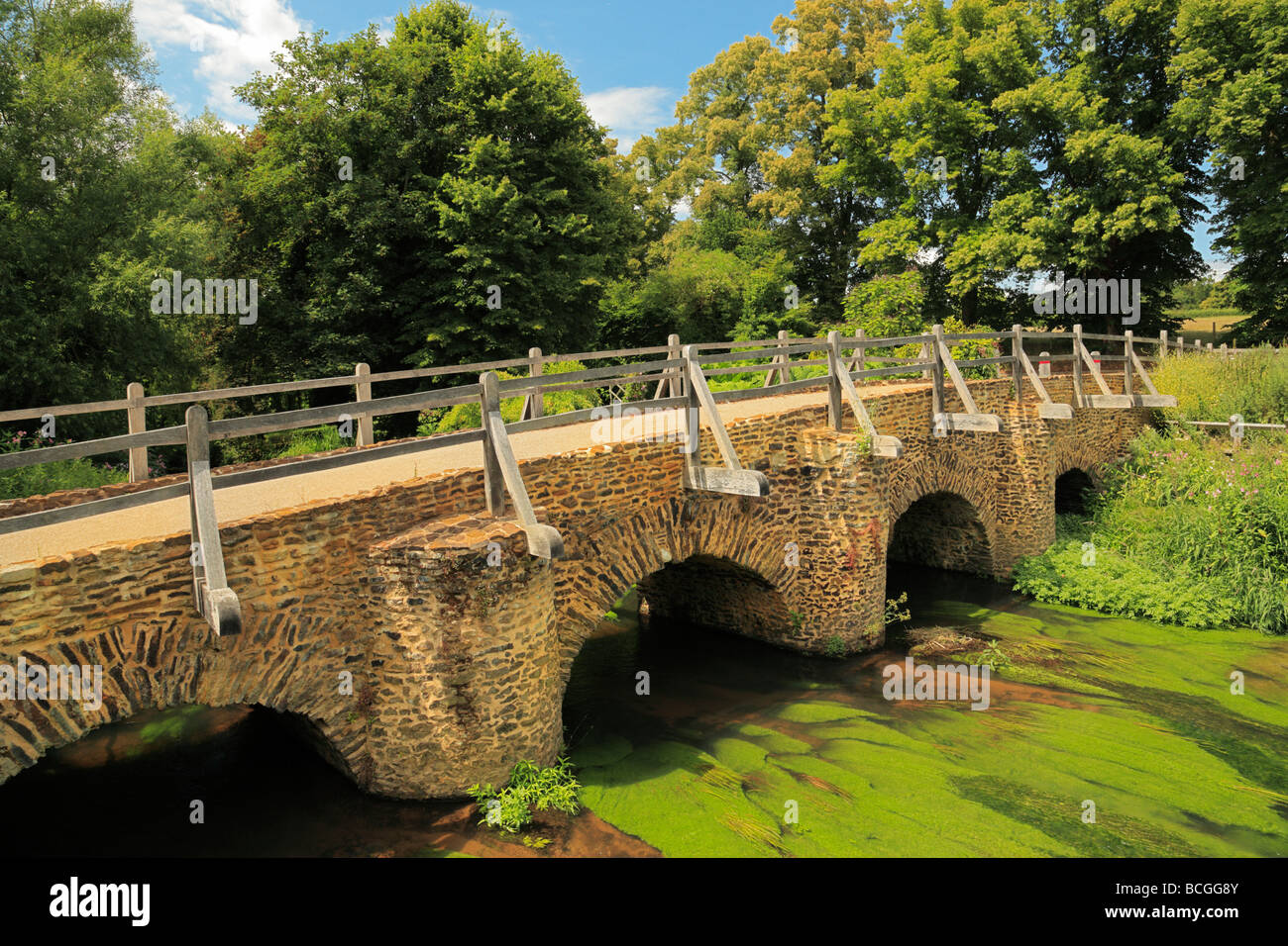 Tilford West Bridge. Surrey, England, UK Stock Photo - Alamy