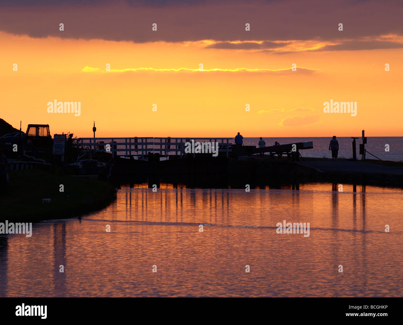 Bude lock gates cornwall hi-res stock photography and images - Alamy