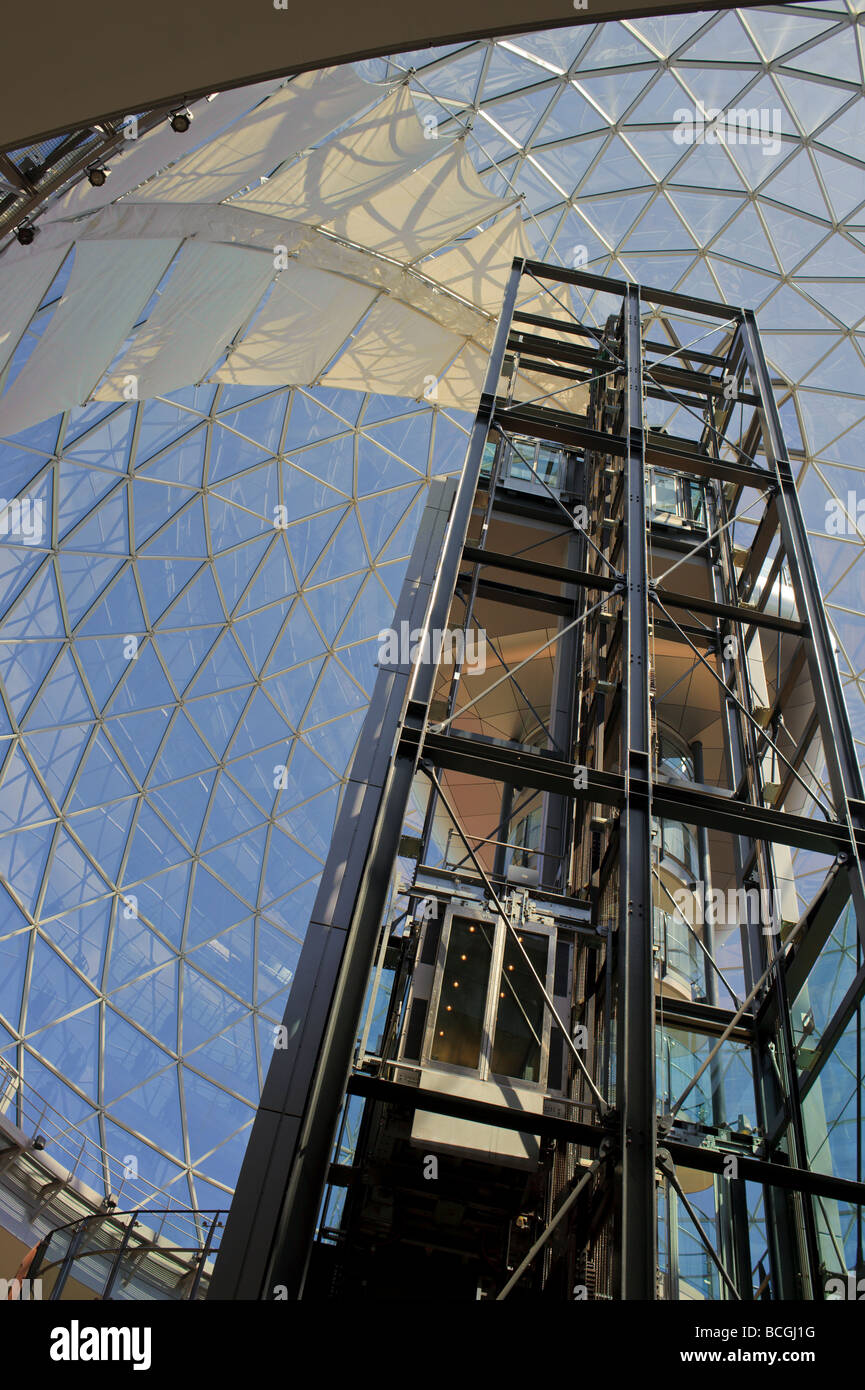 Victoria square shopping mall belfast hi-res stock photography and ...