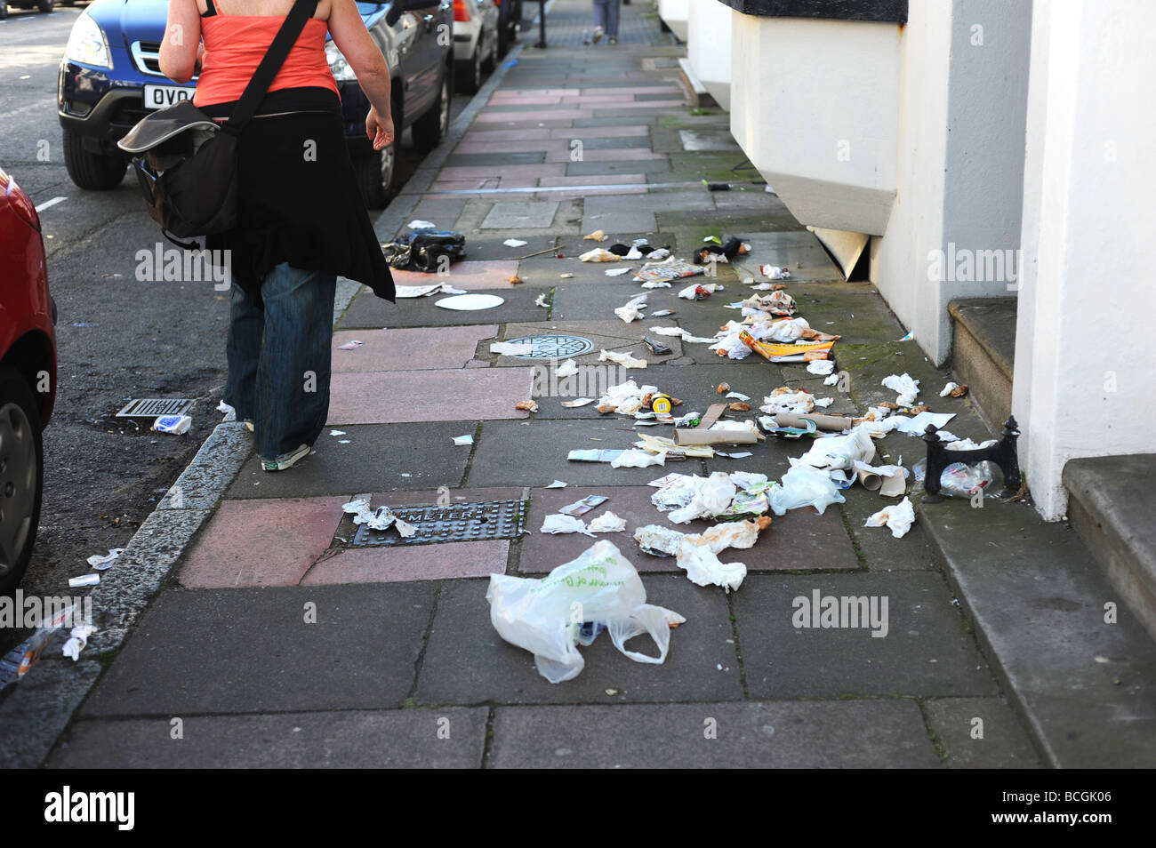 Walking past litter hi-res stock photography and images - Alamy