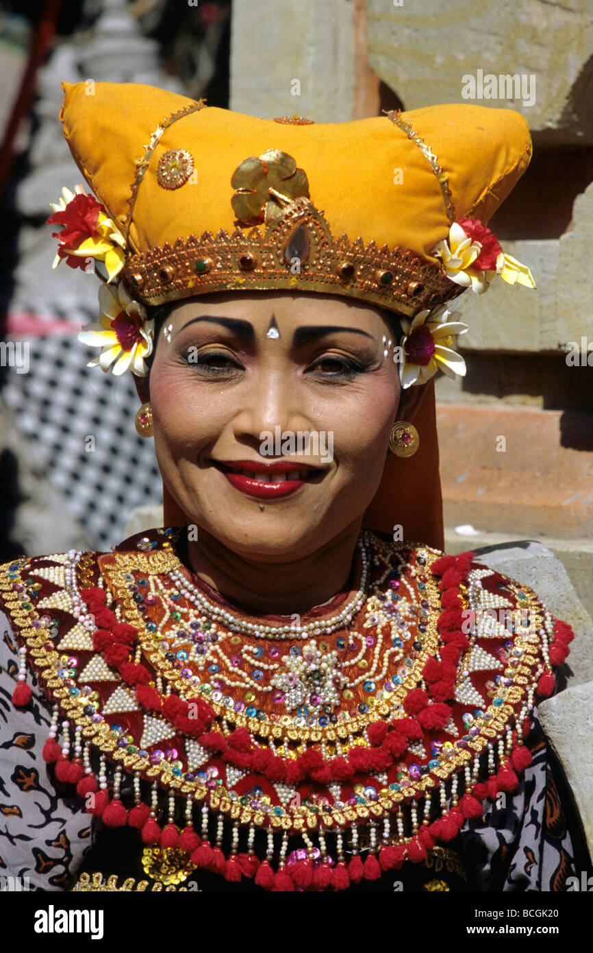 bali indonesia Balinese dancer Stock Photo - Alamy